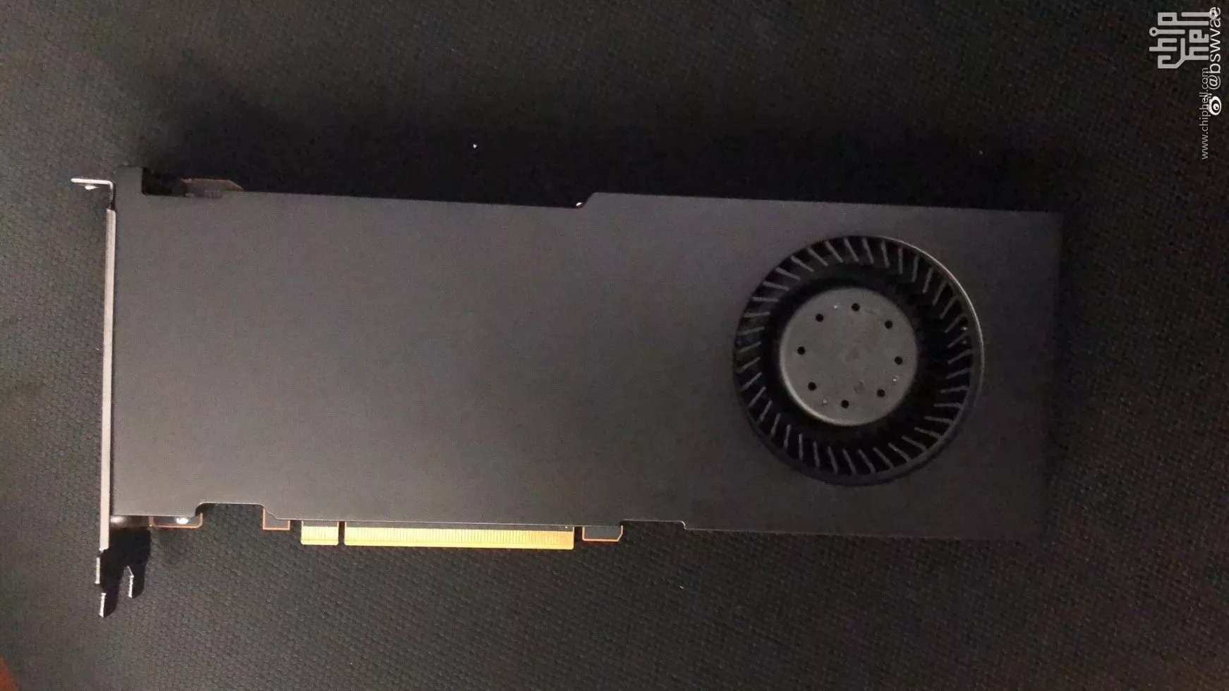 AMD Radeon Pro W6900X Dans L'Apple Mac Pro • Pause Hardware