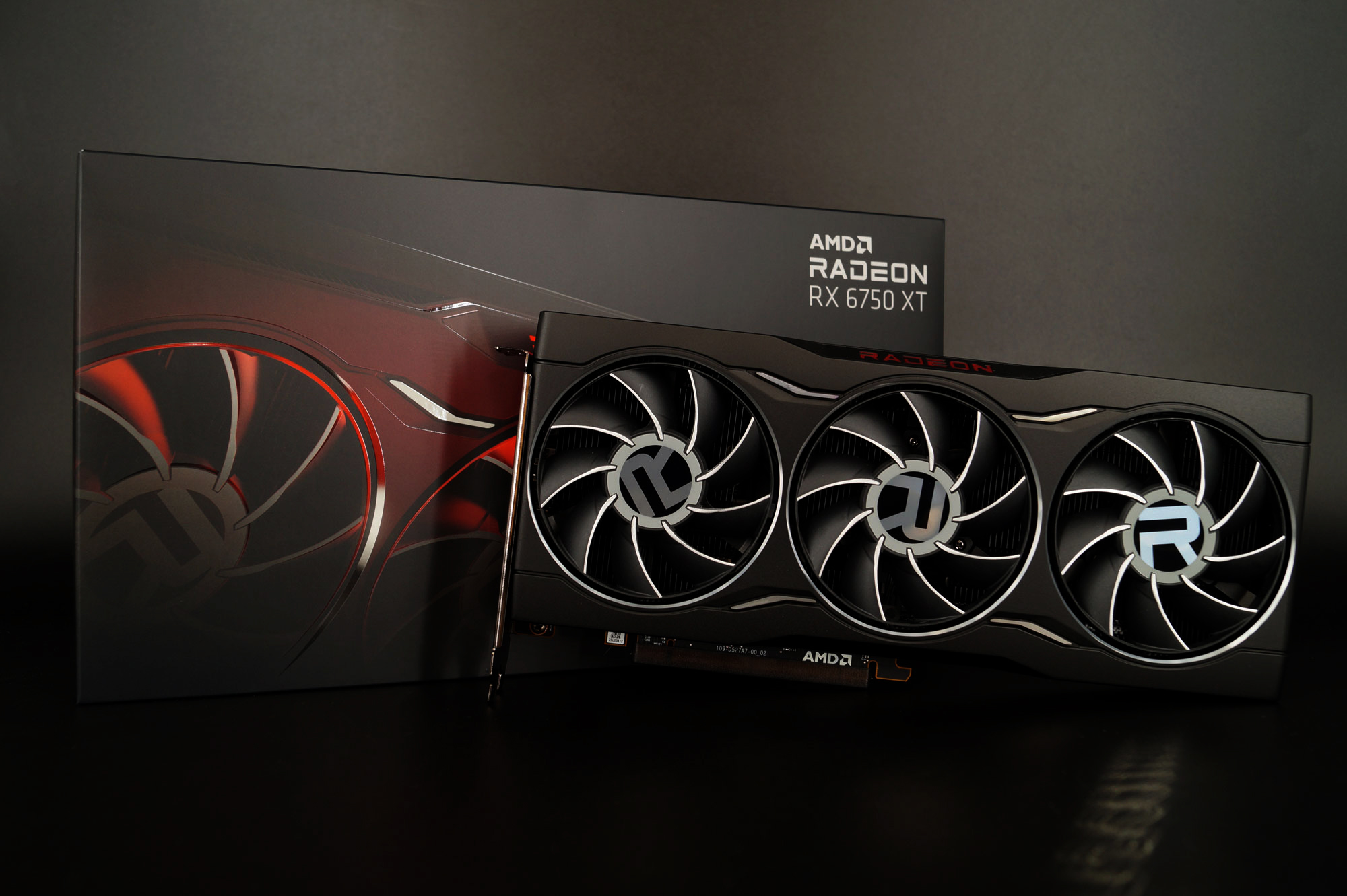 Test de la RX 6750 XT d'AMD : la carte idéale en 1440p ? - Pause Hardware