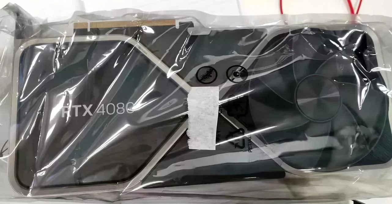 Un Premier Cliché De La GeForce RTX 4080 FE ? • Pause Hardware